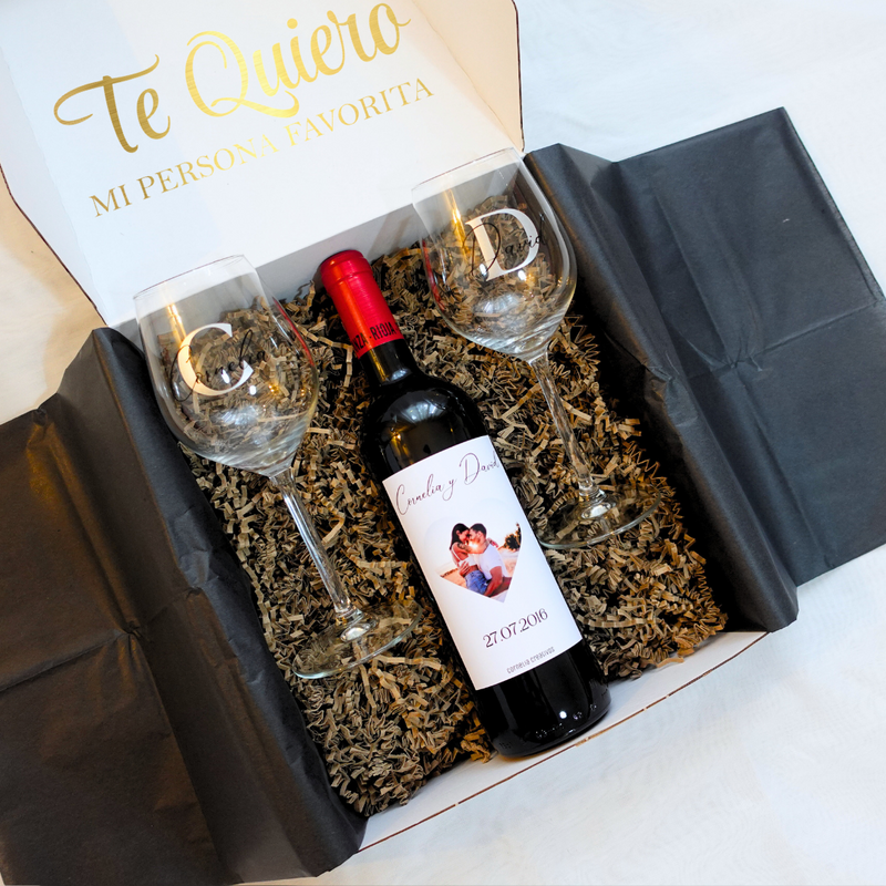 Set de Copas y Vino Personalizados para Regalar